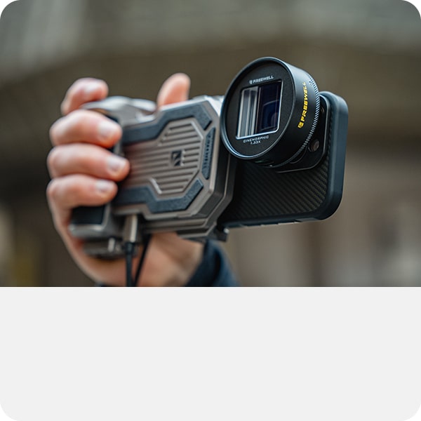 Bluetooth Selfie Grip – Tripod Mount & Cold Shoe Rig – Freewell Gear