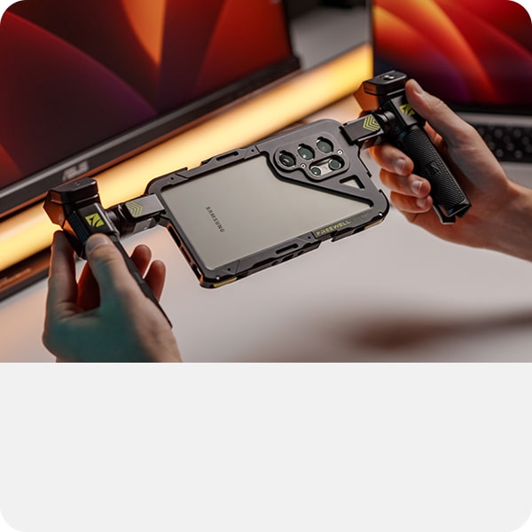 Bluetooth Selfie Grip – Tripod Mount & Cold Shoe Rig – Freewell Gear